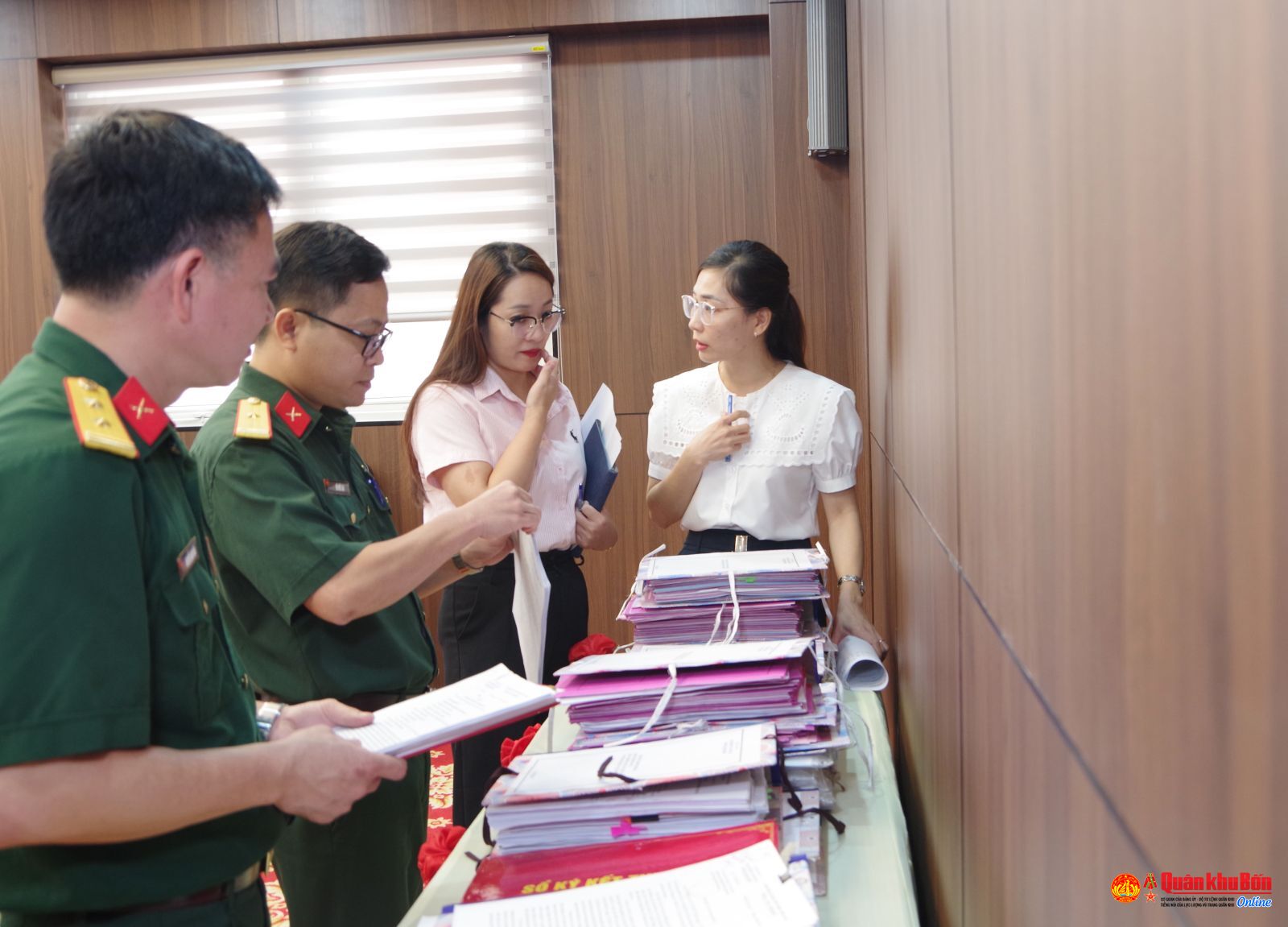 Kiểm tra công tác thi đua khen thưởng tại Bộ CHQS tỉnh Thanh Hóa